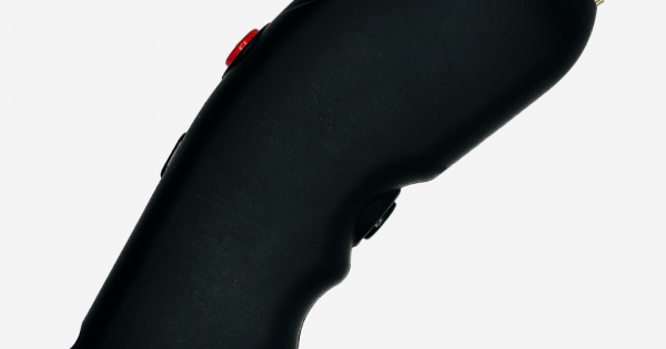 Cheetah MAKO Stun Gun Flashlight, Black